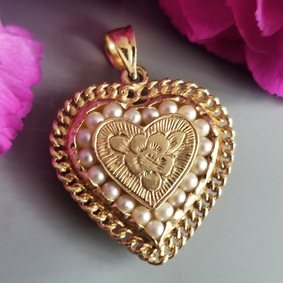 Vintage | Jewelry | Vintage 4k Gold Locket Pearls Heart Flower Gcj ...